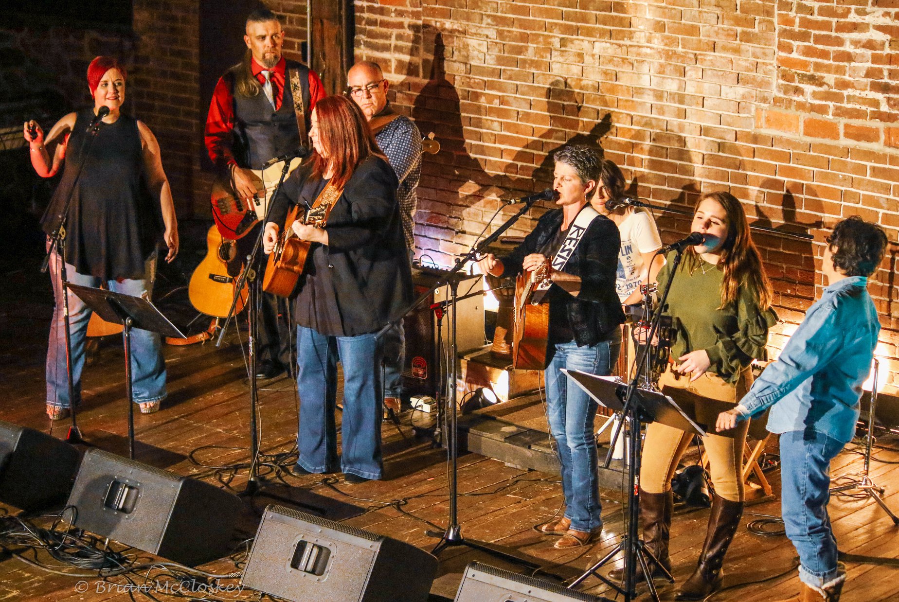 Find Your Voice. – DINA HALL