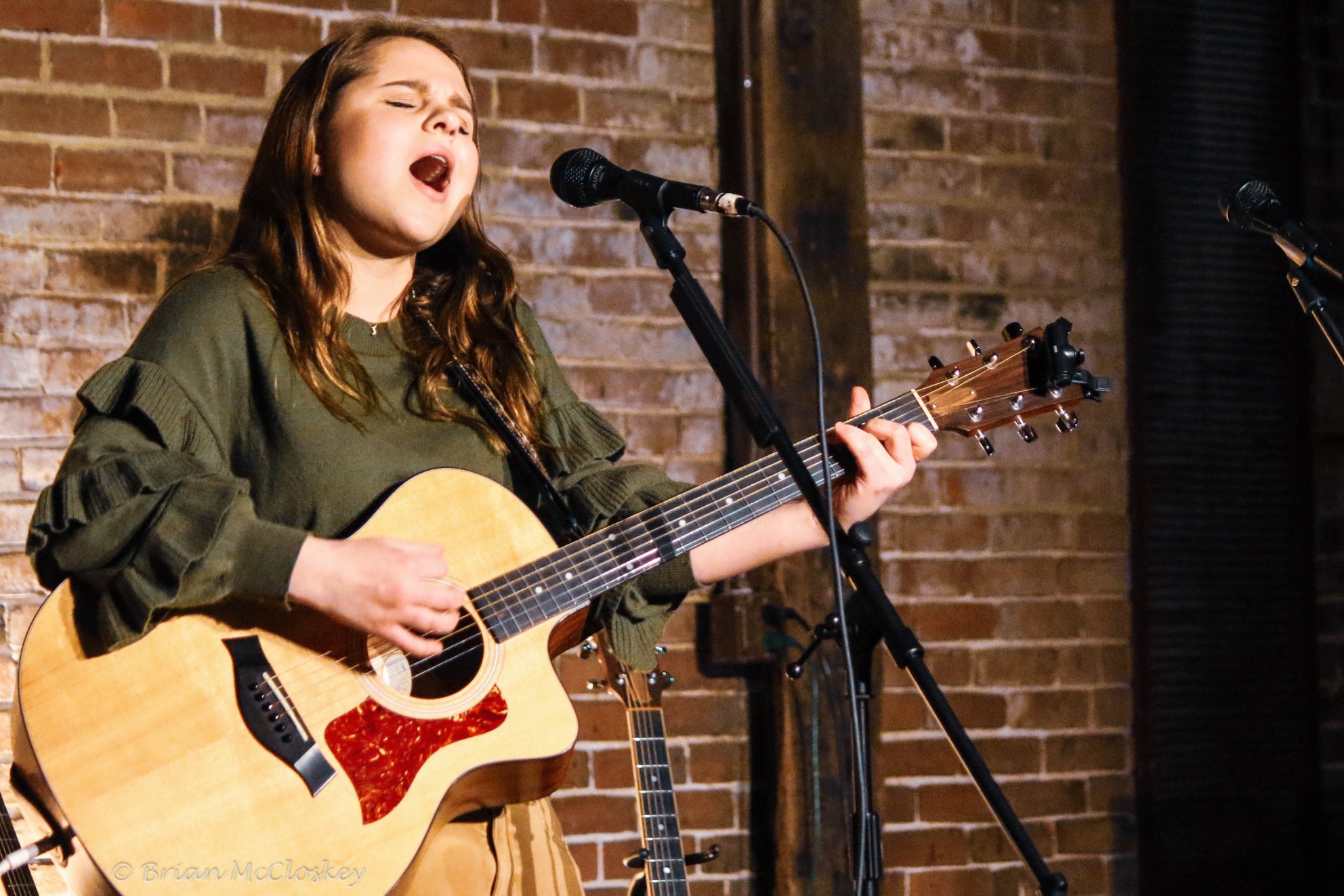 Find Your Voice. – DINA HALL