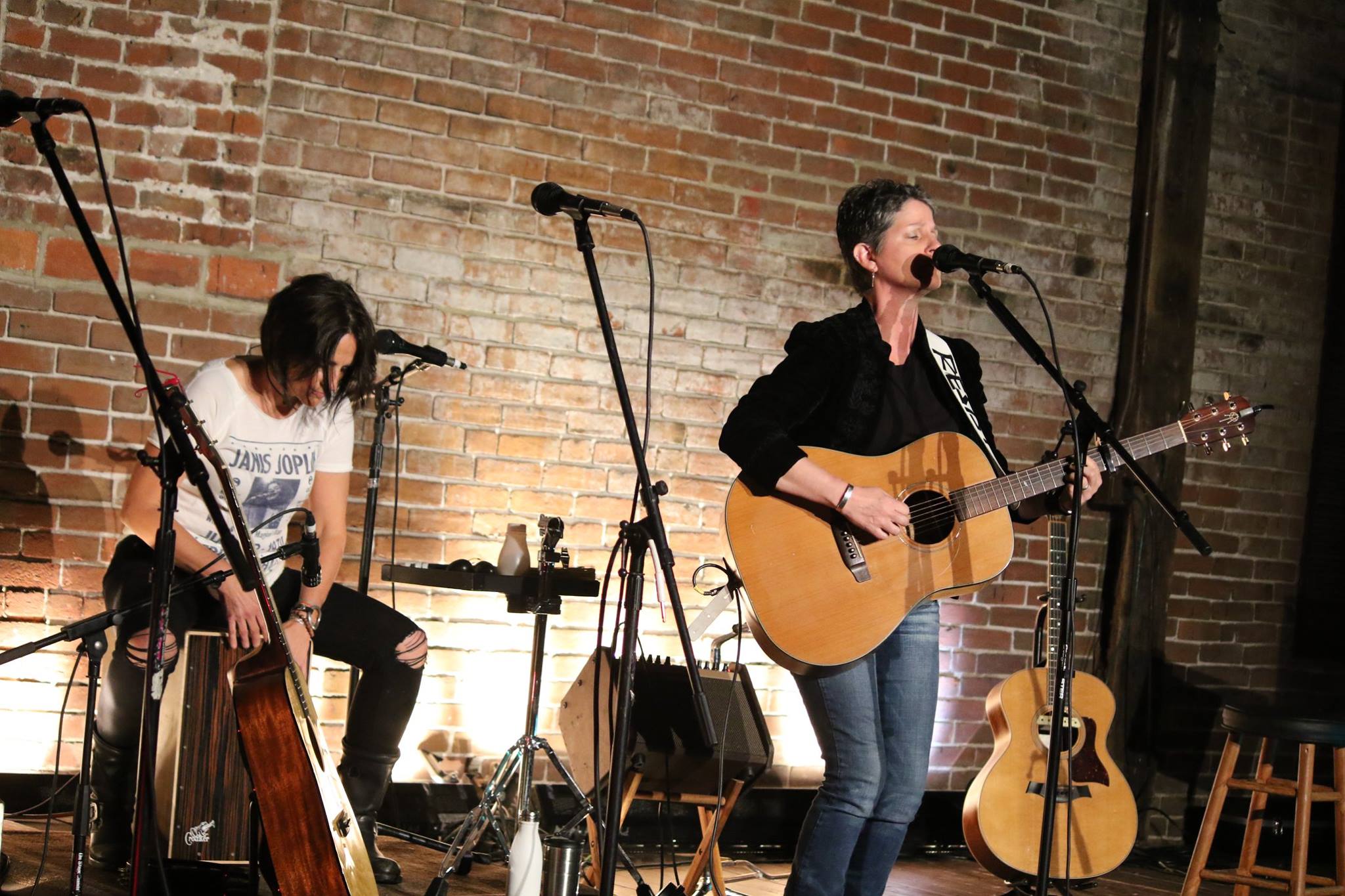 Find Your Voice. – DINA HALL